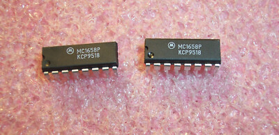 QTY (7) MC1658P MOTOROLA 16 PIN DIP VOLTAGE CONTROLLED MULTIVIBRATOR ...