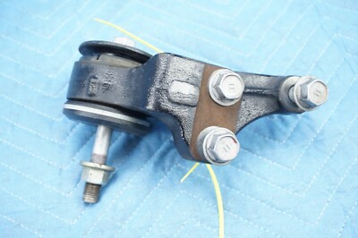 Lexus LX570 Land Cruiser Front Differential Carrier Support Right 2008 ...