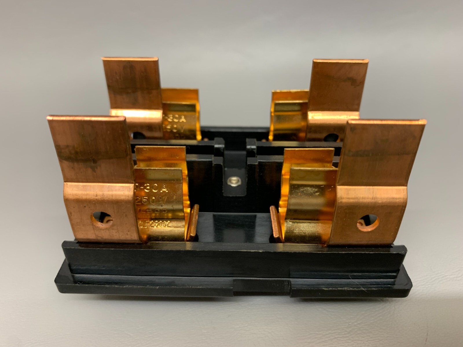 General Switch Pull Out Lid 30 Amp Small Fuse Holder Notch Split Bar AC ...