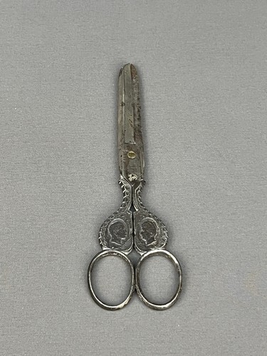 19th Century German Solingen Scissors WILHELM II & VICTORIA Cameos c ...