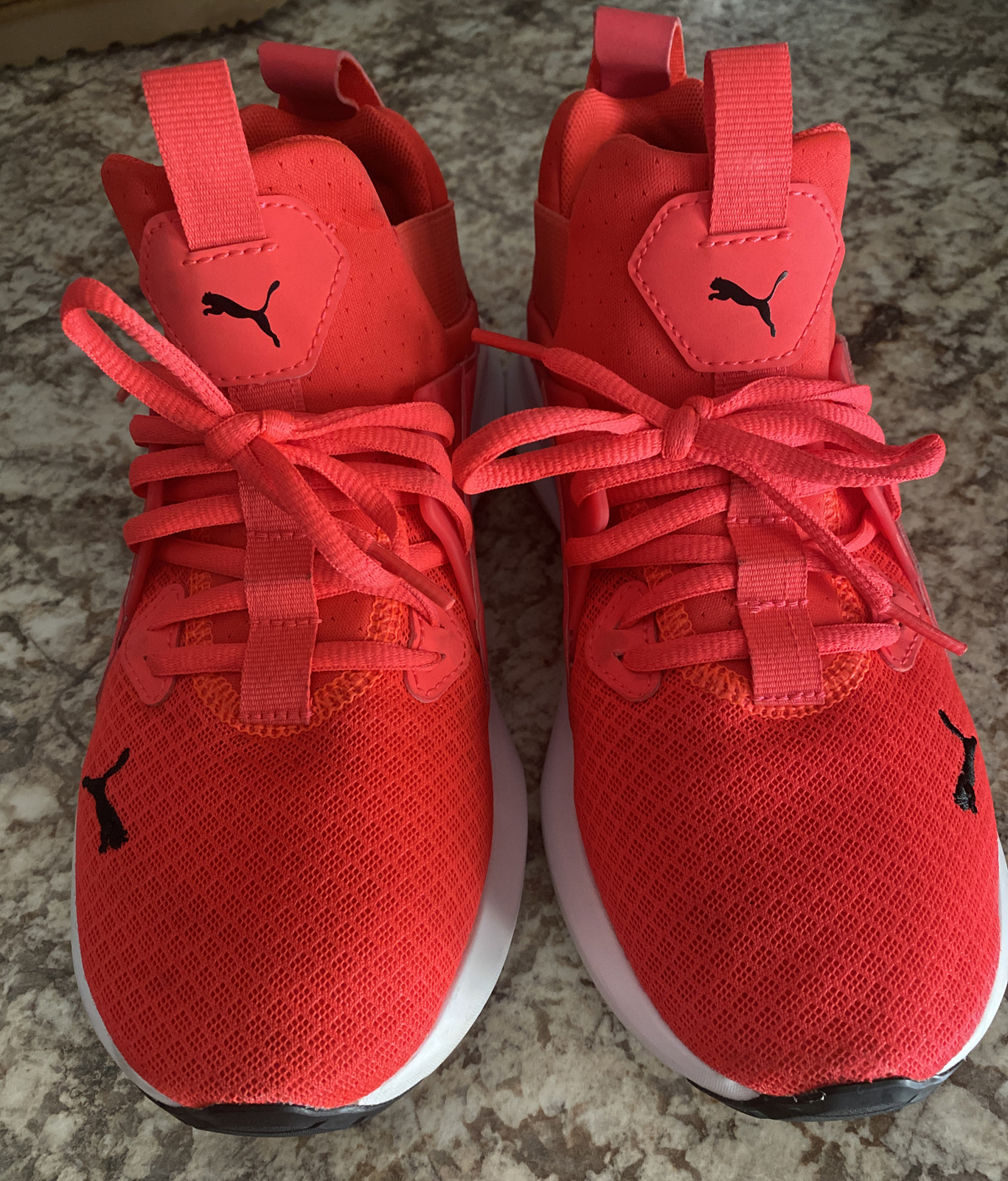 Size 7.5 - PUMA Soft Foam HOT PINK - Gem