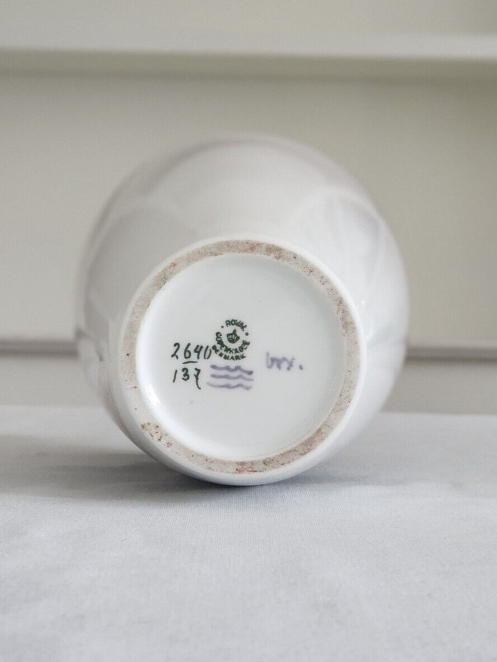 1960 Royal Copenhagen Porcelain Vase w/ Orchid Pattern #2640 - 13 ...