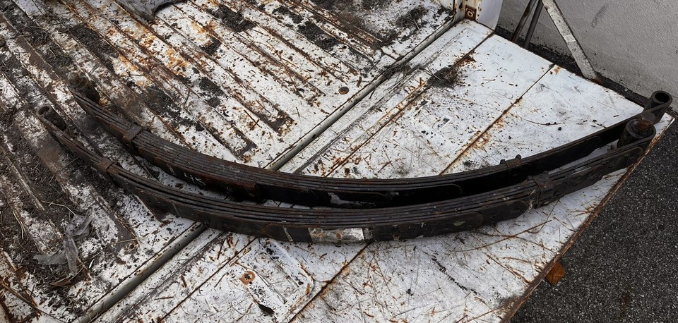 Mopar Super Stock Leaf Springs 3690455 3690454 | eBay