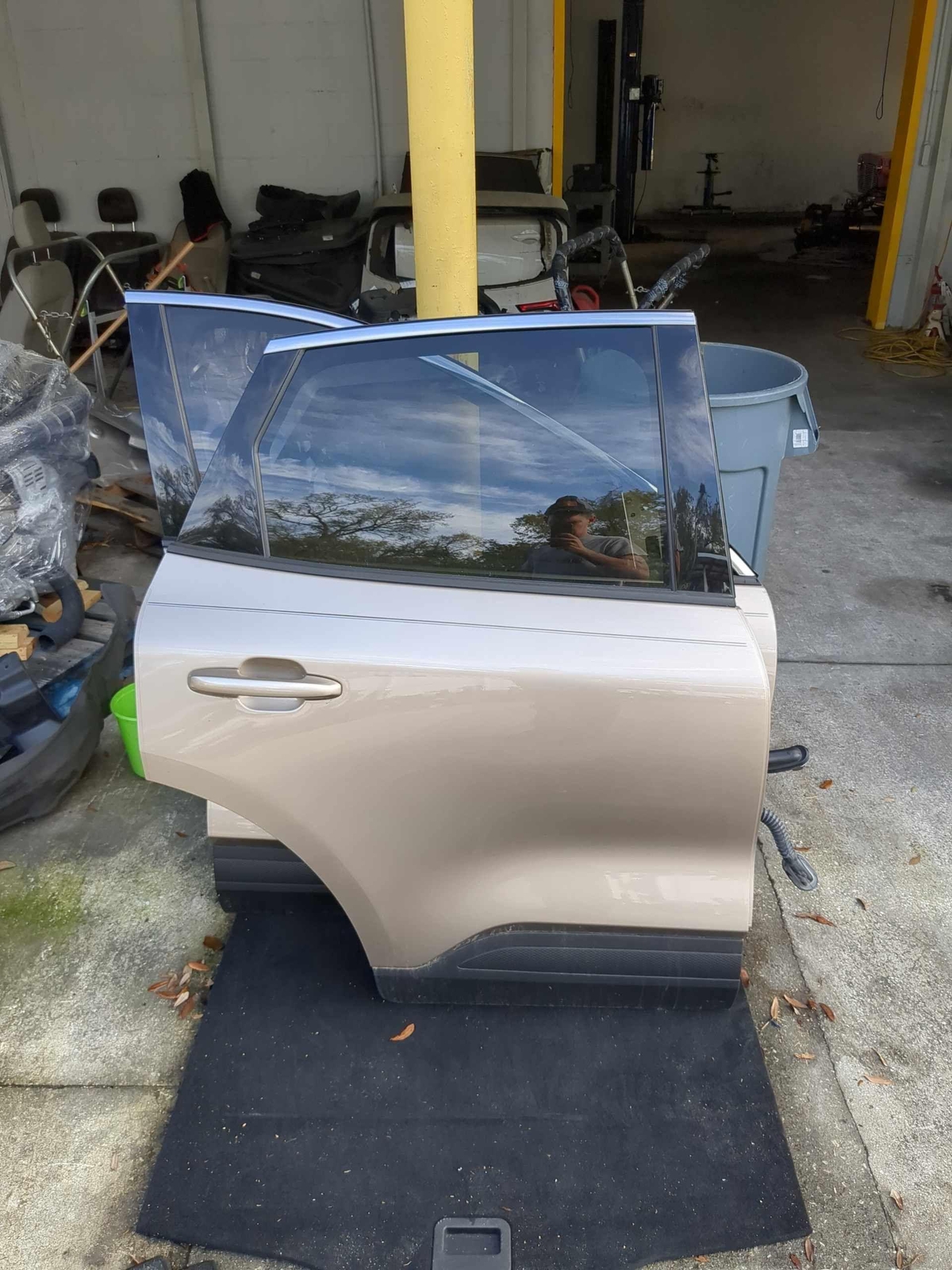 2020-2022 Ford Escape Rear Door Right Privacy Tint Glass Electric ...