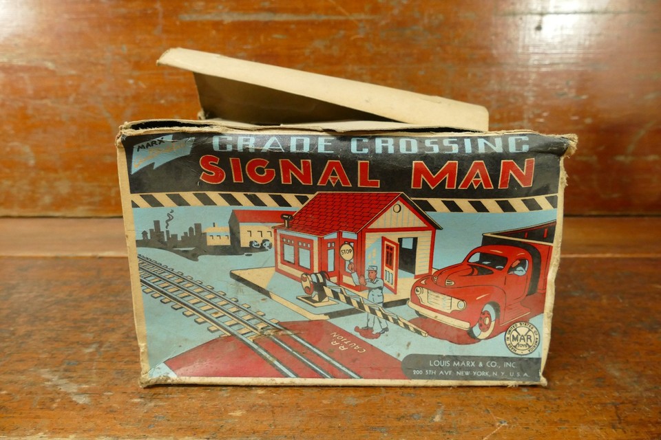 Marx Automatic Grade Crossing Signal Man W/ Original Box - Very Clean ...