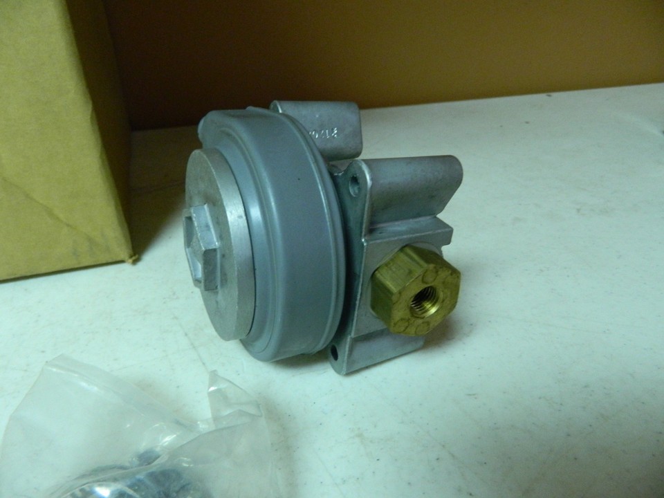 New OEM 1999-2003 Ford Super Duty Fuel Heater Assembly 1C3Z9J294AA | eBay