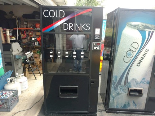 ROYAL VENDORS 650 SODA VENDING MACHINE - MERLIN 4 - 16.9oz BOTTLE ...