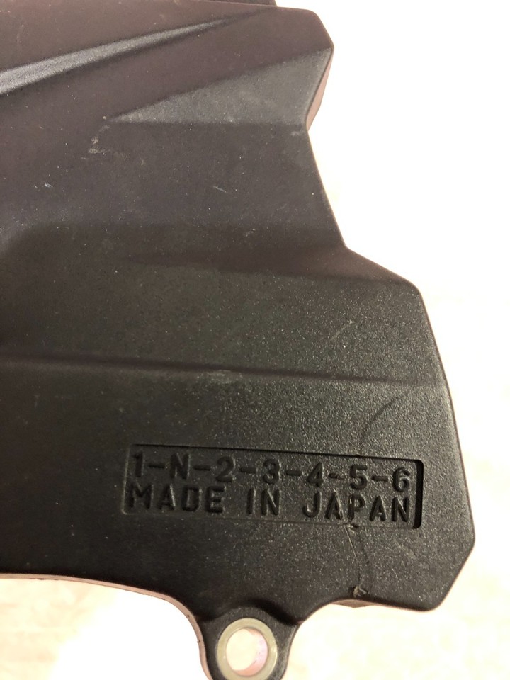 2009 Yamaha YZF-R6 R6R OEM Front Engine Sprocket Chain Case Cover 09040 ...