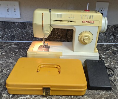 Singer Merritt 3314C Sewing Machine w/ Accesory Case Tested Working ...