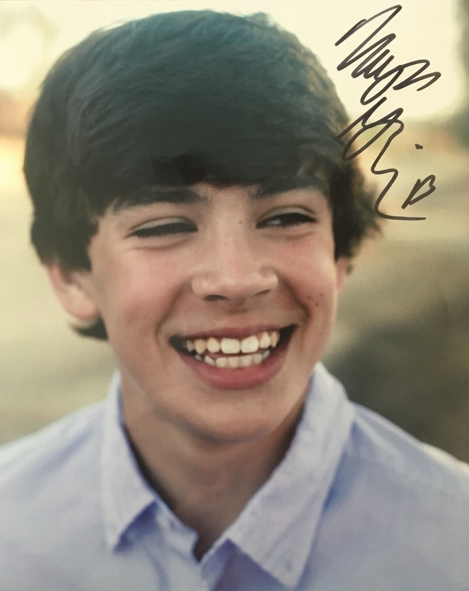 Hayes Grier Signatur