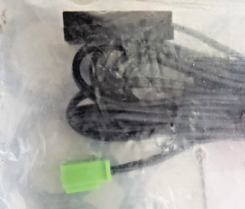 NEW SURVEYOR ECP Sensor Connections. Discharge Pipe Temp Sensor. SP400 ...