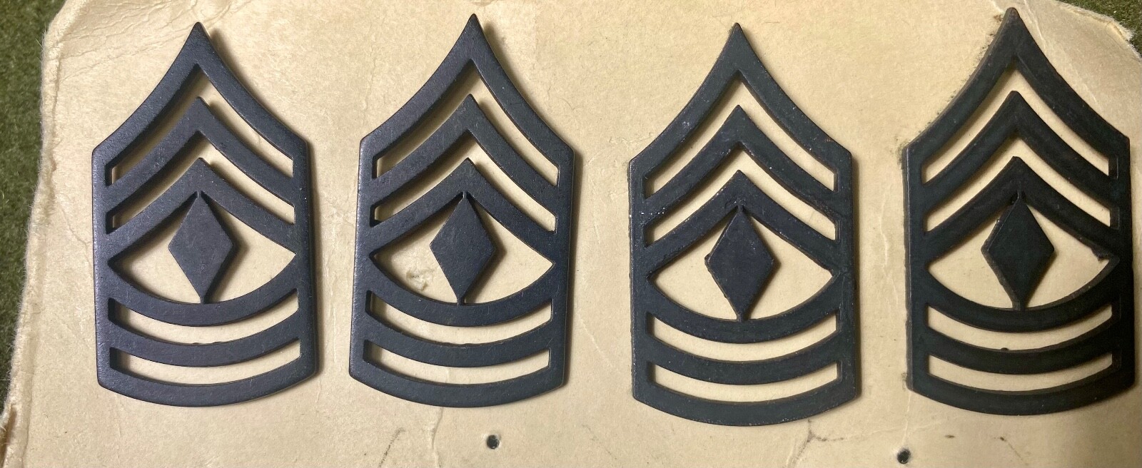 U.S.ARMYFIRST SERGEANT SUBDUED PIN ON CHEVRONS | eBay