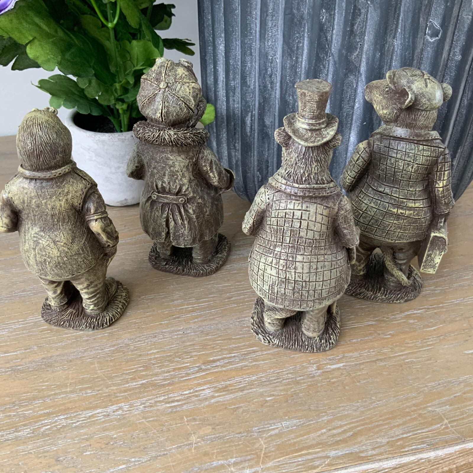 4 x Resin Vintage Style Mr Ratty Mole Toad Badger Decorative Sculptures ...