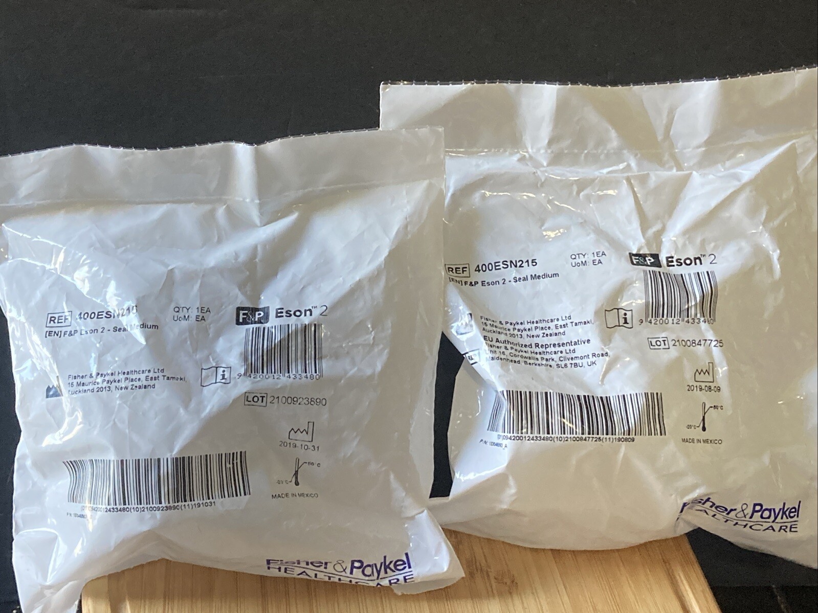 Lot of (2) x F&P Eson 2 Seal Cushion 400ESN215, Size Medium - New ...