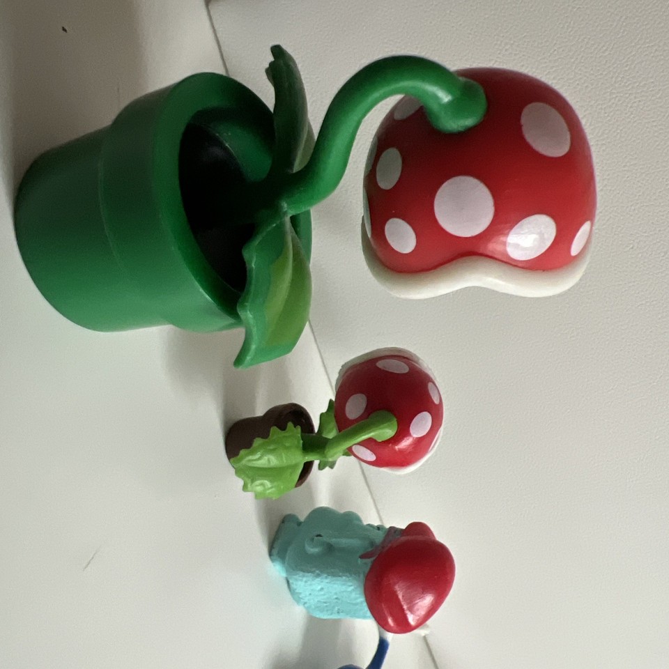 Nintendo Super Mario Figurine Lot Piranha Moe Eye Pikmin Spiny Cheep ...