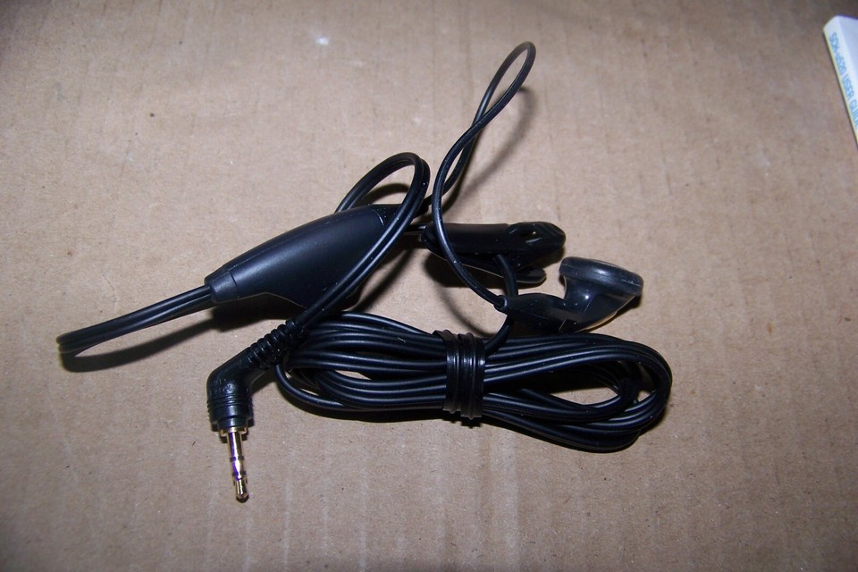 Samsung SCH-U520 Cellular Flip Phone + Charger + Headset + User Guide ...
