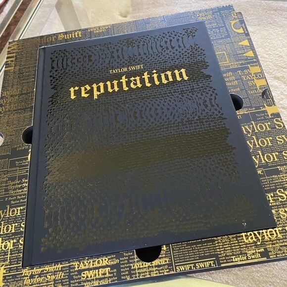 Taylor Swift Reputation Tour VIP Collector's Box - Unopened | eBay