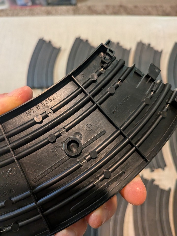 Lot Of 31 TYCO BANKED CURVE NO STRIPES B5852 Slot Car Track Tracks | eBay