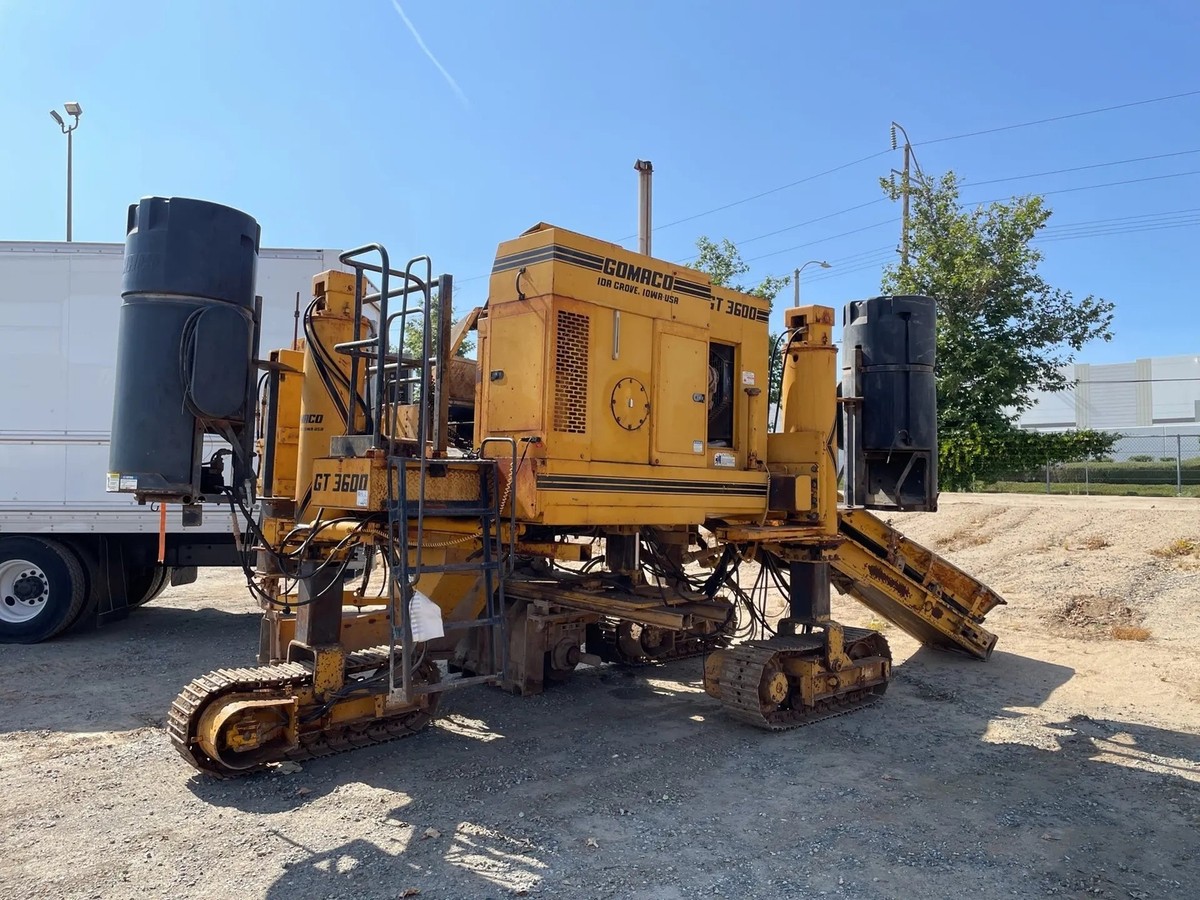 Concrete Curb And Gutter Machine