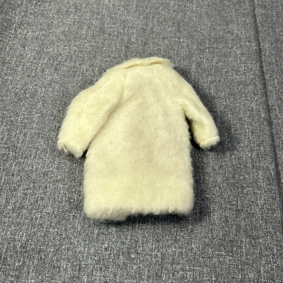 Vintage Skipper Doll 1966 Chill Chasers #1926 White faux fluffy fur ...