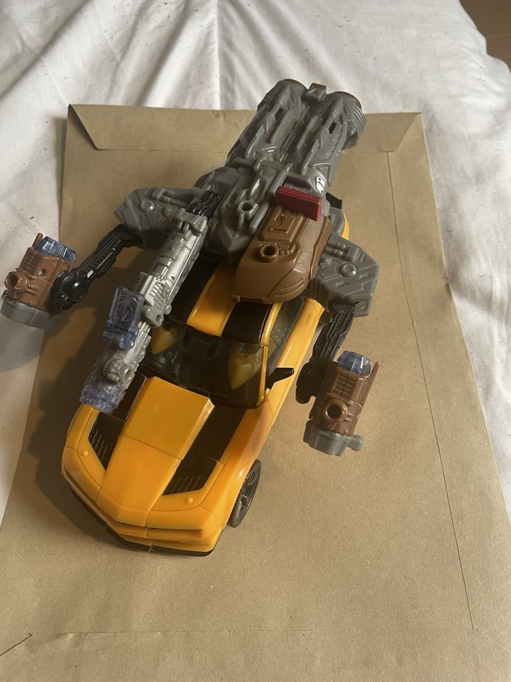 Hasbro Transformers DOTM Bumblebee Leader Class 2011 Dark of the Moon ...