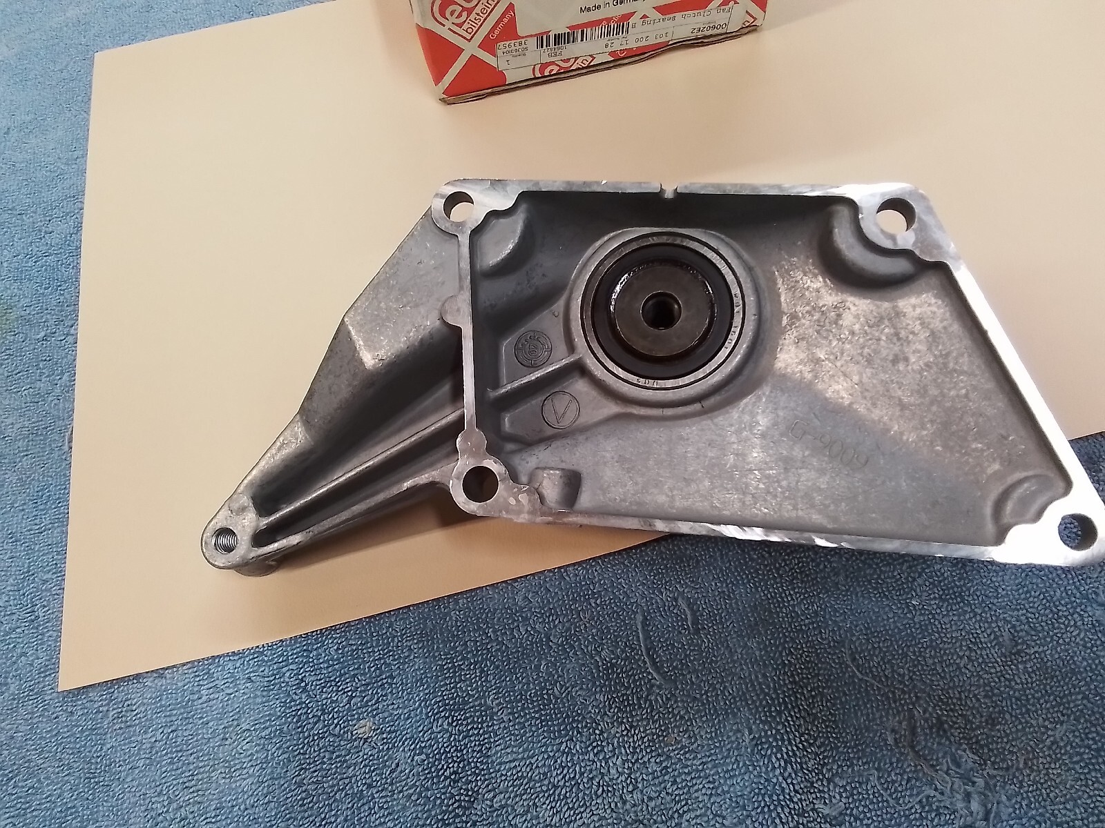 Mercedes w124 126 201 190e 300 Fan Bearing Bracket engine cooling ...
