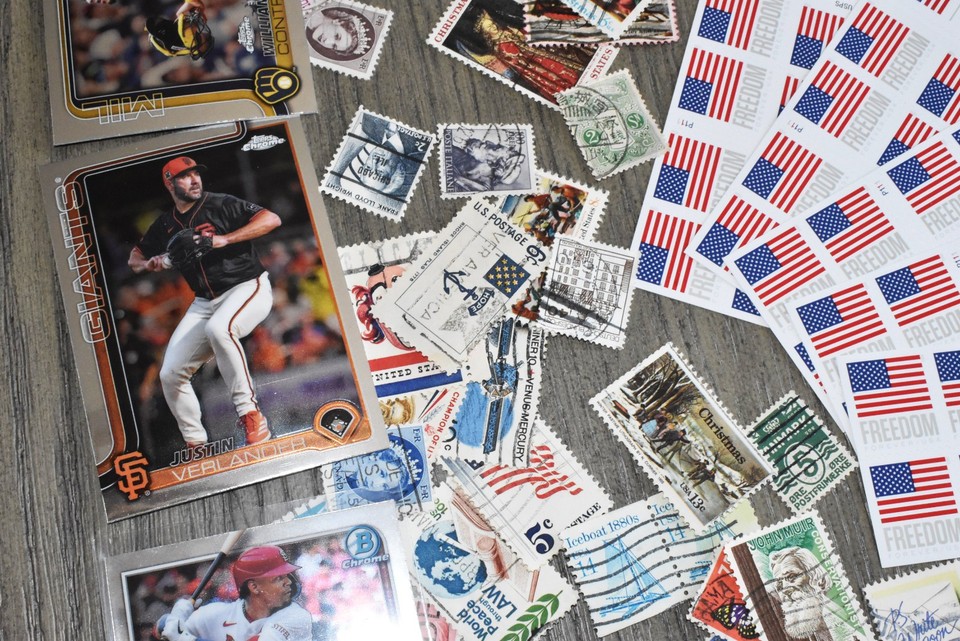 ESTATE COLLECTIBLE LOT- 100's Vintage & NEW US postage Stamps, BASEBALL ...
