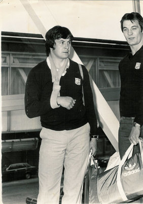 DAVID RICHARDS SWANSEA & WALES RUGBY PHOTOGRAPH 11" x 8" (29cm x 20cm ...