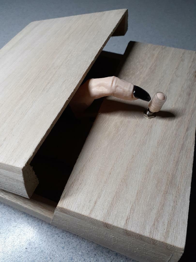 MOODY colored LEDs Realistic FINGER Leave me alone Useless box machine ...