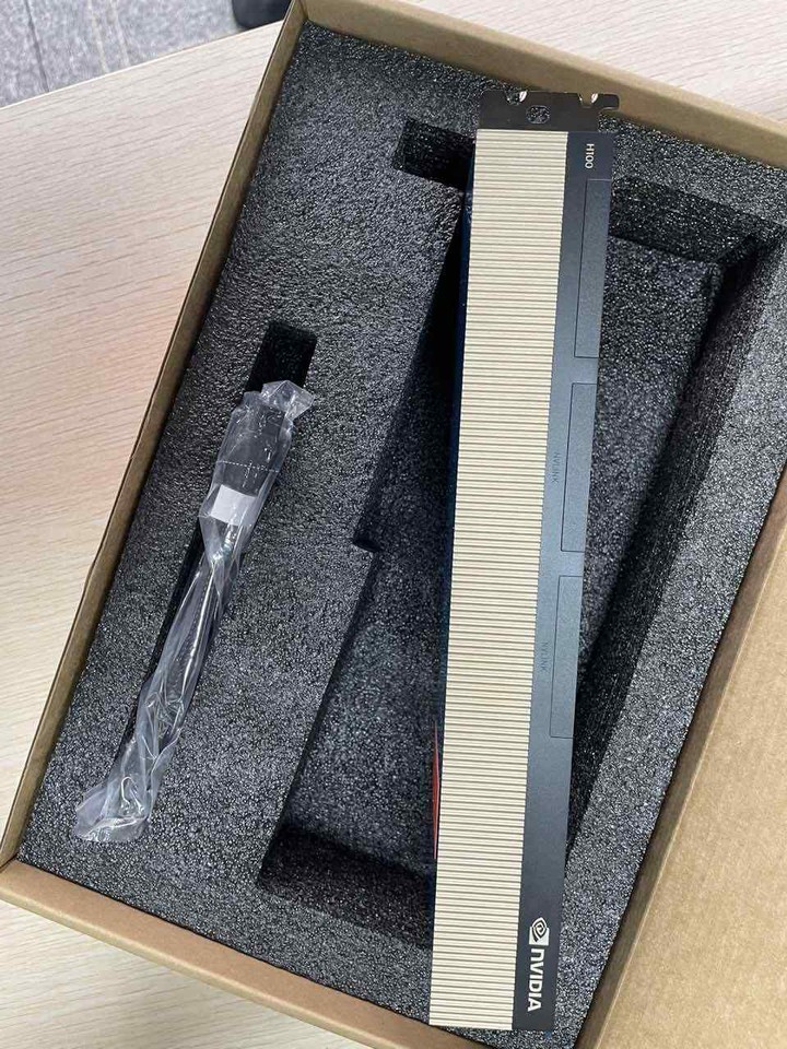 Original NVIDIA Tesla H100 80GB HBM2e PCIe5.0 GPU Graphics Card900 ...