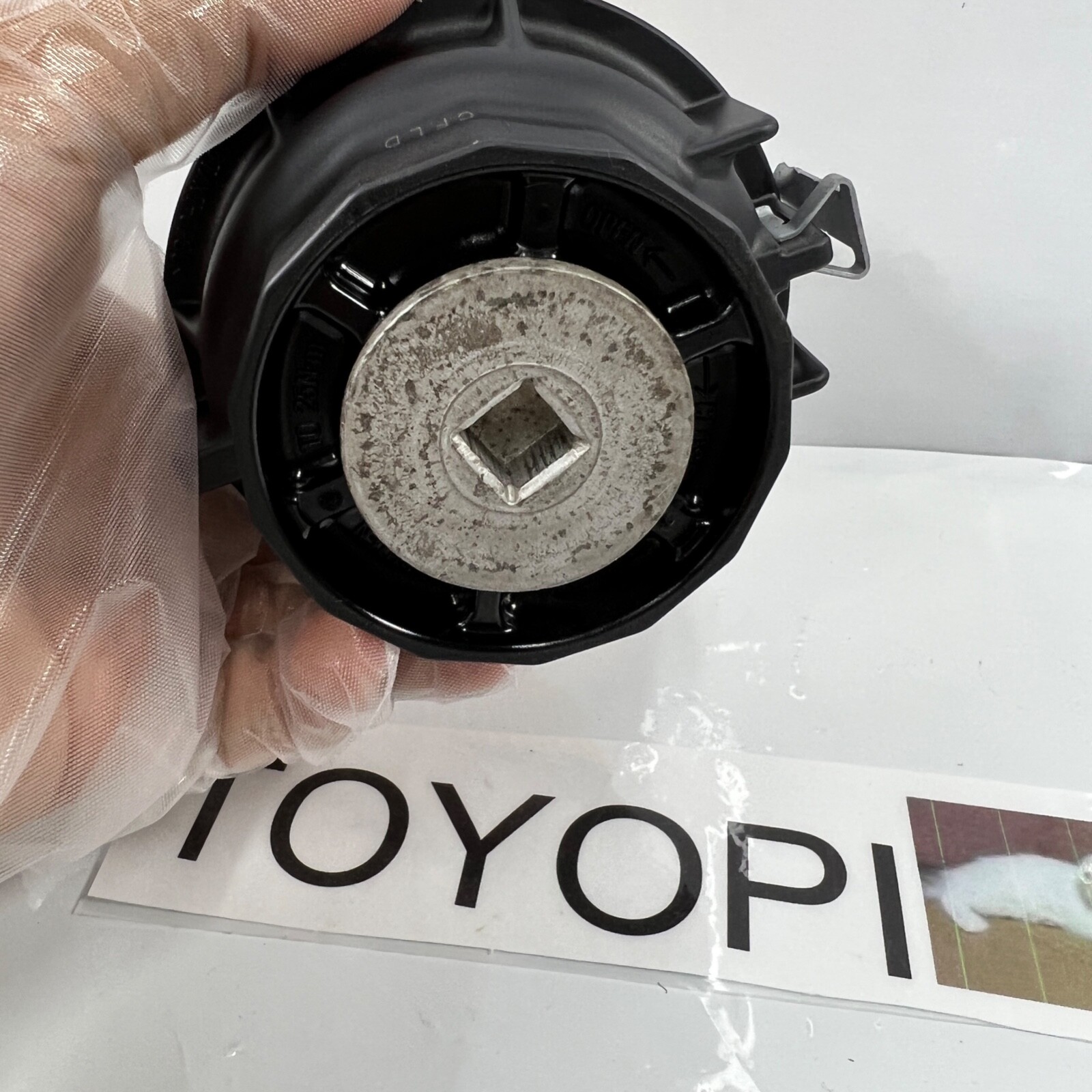 TOYOTA Genuine 15650-38020 FJ CRUISER LEXUS LS460 Oil Filter Housing ...