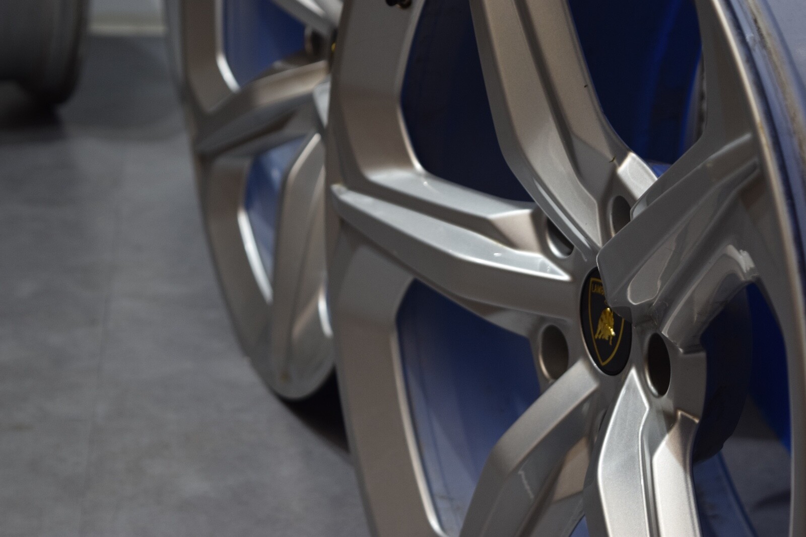 21” LAMBORGHINI URUS Factory OEM Wheels Rims Silver 21 Inch | eBay