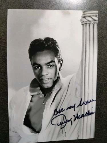 JOHNNY MATHIS Authentic Hand Signed Autograph 4X6 PHOTO = FAMOUS LEGEND ...