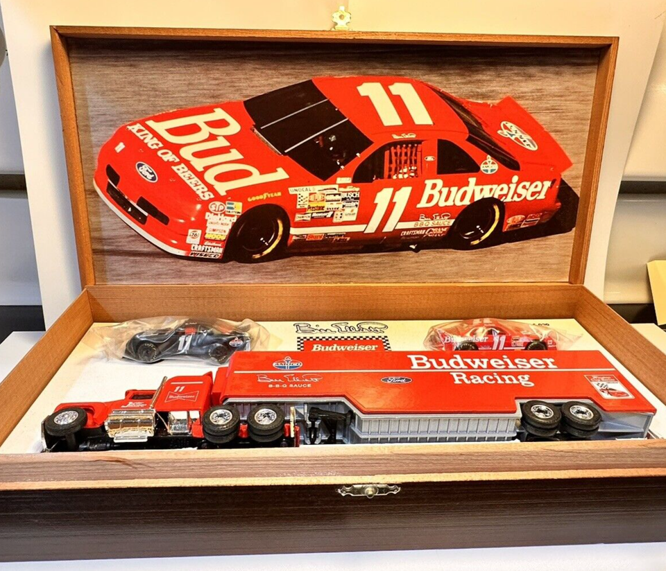 BILL ELLIOT BUDWEISER RACING 1993 NASCAR HAULER AND CARS SET WITH ...