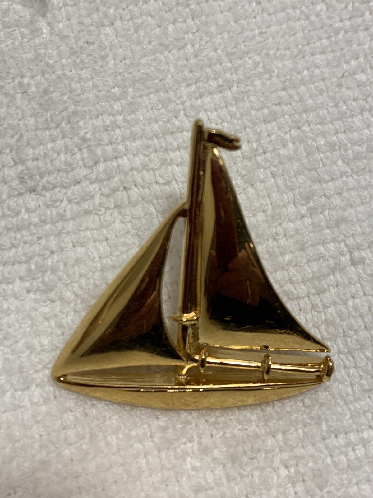 Beautiful Napier Vintage Gold Tone Sailboat Brooch - Gem
