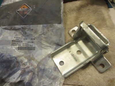 International Truck 3549259C2 Door Hinge | eBay