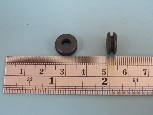 MIL-SPEC MS35489-4 Qty of 19 per Lot Synthetic Rubber Grommet - Inner ...