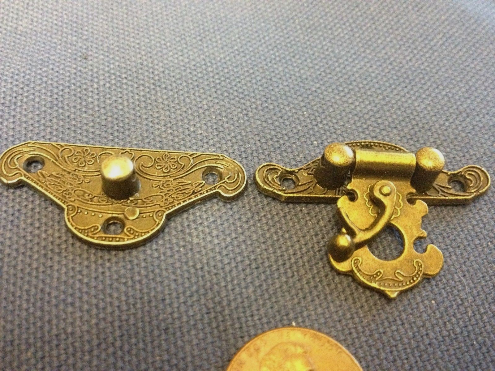 10x -SMALL-- latch hook Hinge small mini doll house Antique Carved wood ...