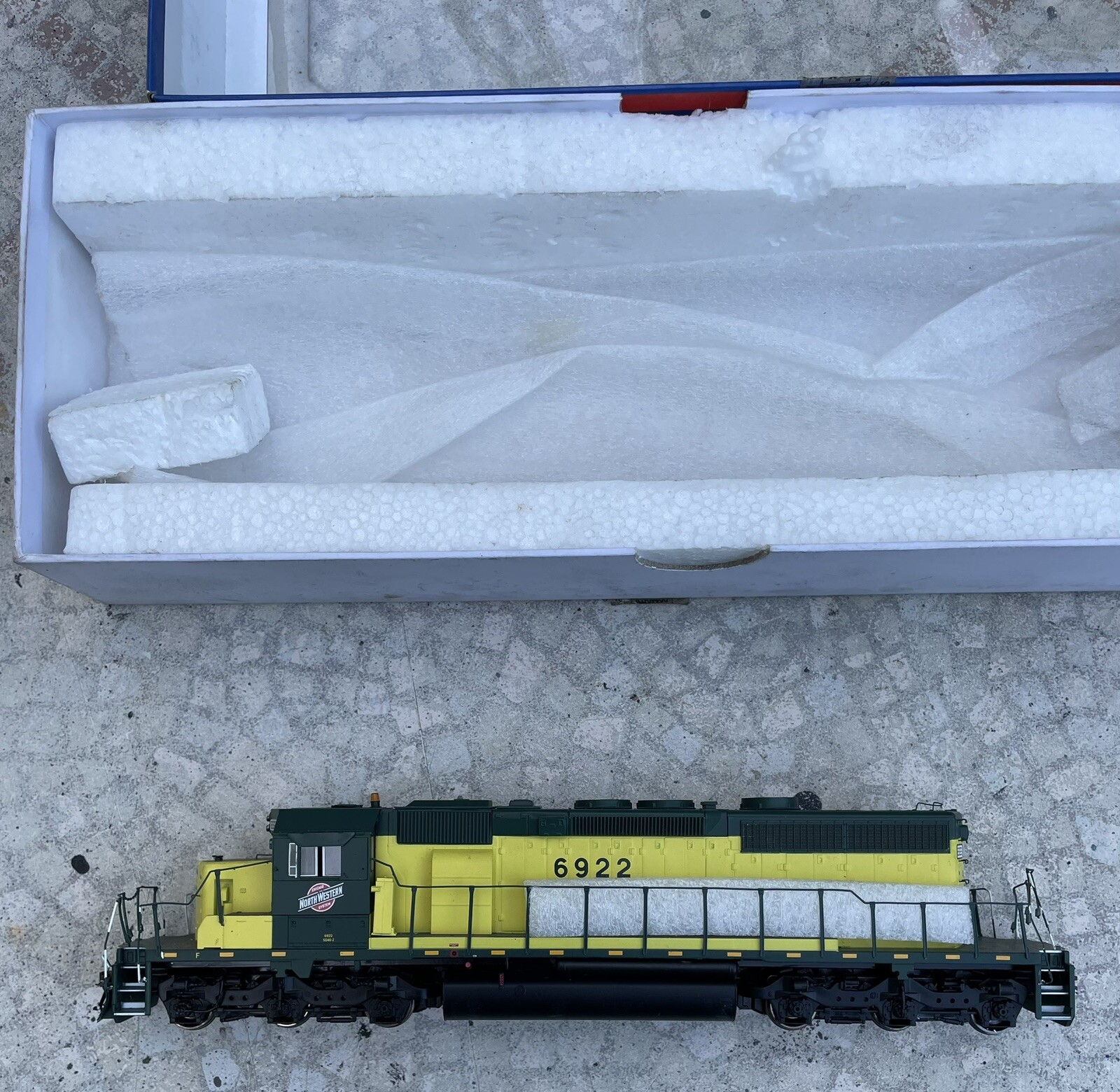 HO SCALE ATHEARN SD40-2 CHICAGO & NORTH WESTERN C&NW | eBay