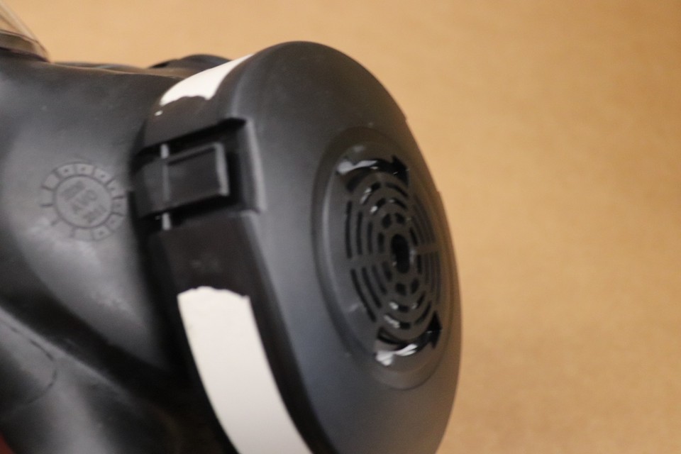 AVON M50 GAS MASK W/ CARRY BAG - U.S. MILITARY / LAW ENFORCEMENT -SIZE ...