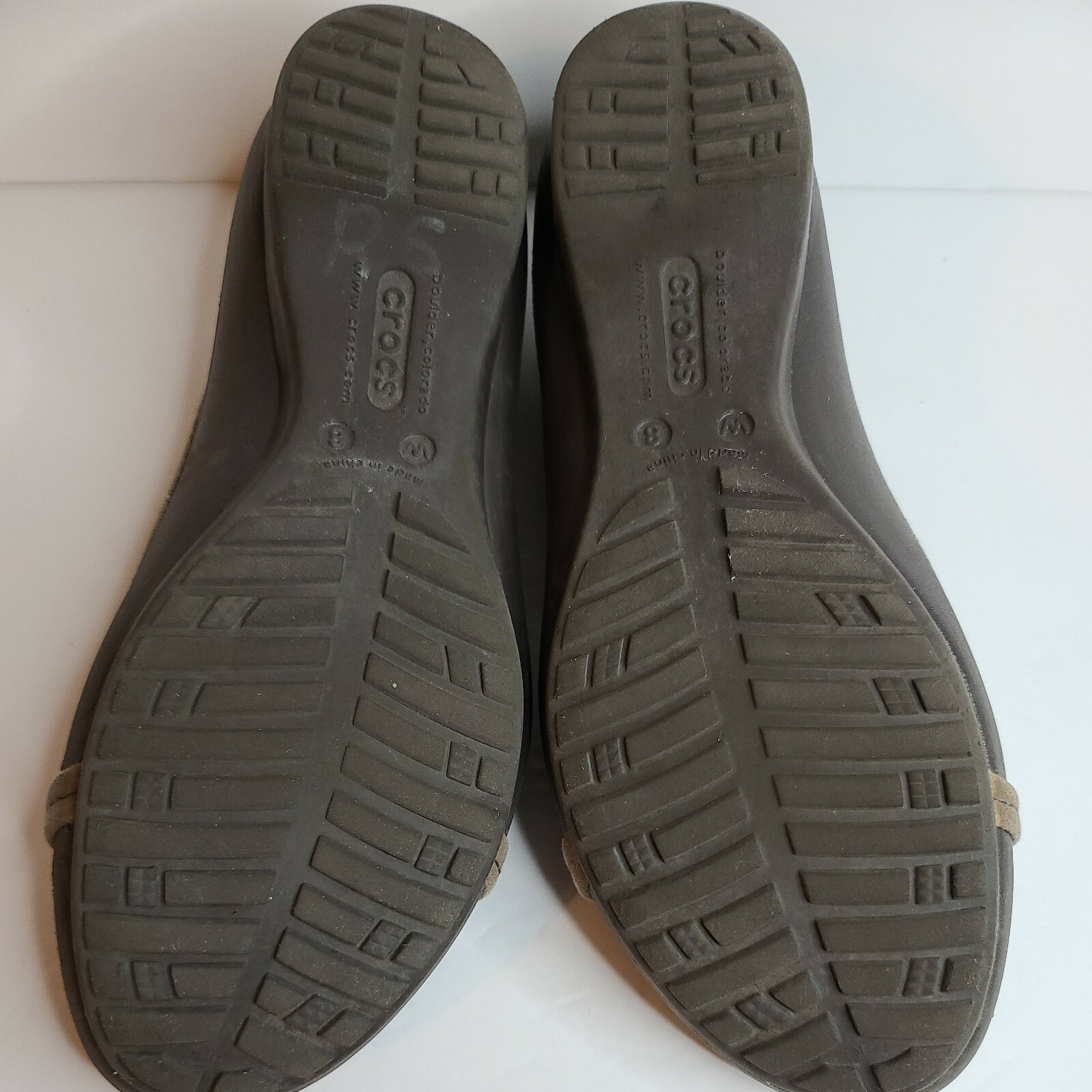 Crocs Brown Enclosed Toe Kaela Slip Resistant Flats - Gem