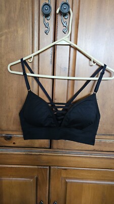 NWOT Victoria's Secret Victoria Sport Black Strappy Front Sports Bra Sz ...