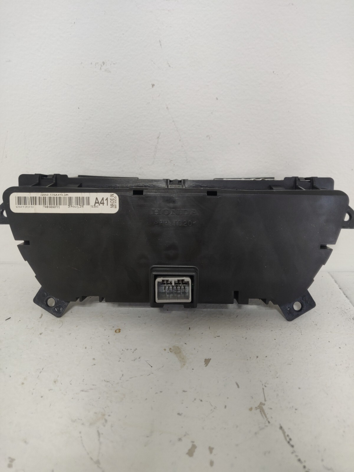 2016-2021 Honda Pilot Center Console Rearward A/C Heater Control Unit ...