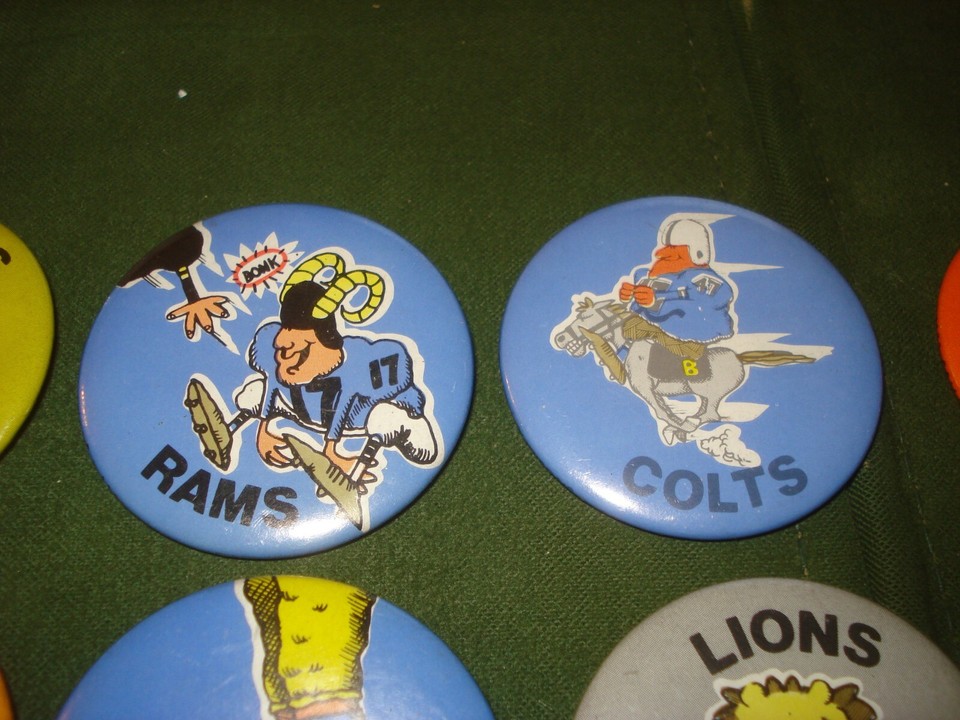 VINTAGE 1972 NFL TEAM PINBACK LOGO BUTTONS 18 DIFFERENT TEAMS 2.5 ...