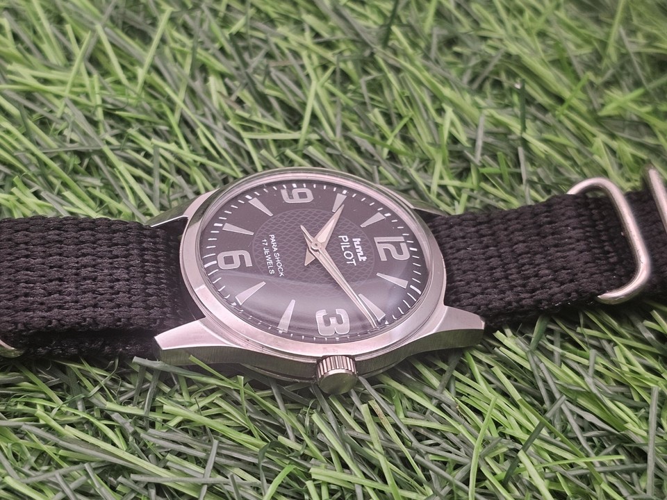 Beautiful Mens HMT Pilot Parashock Mechanical Wind 17J Watch Black Dial ...