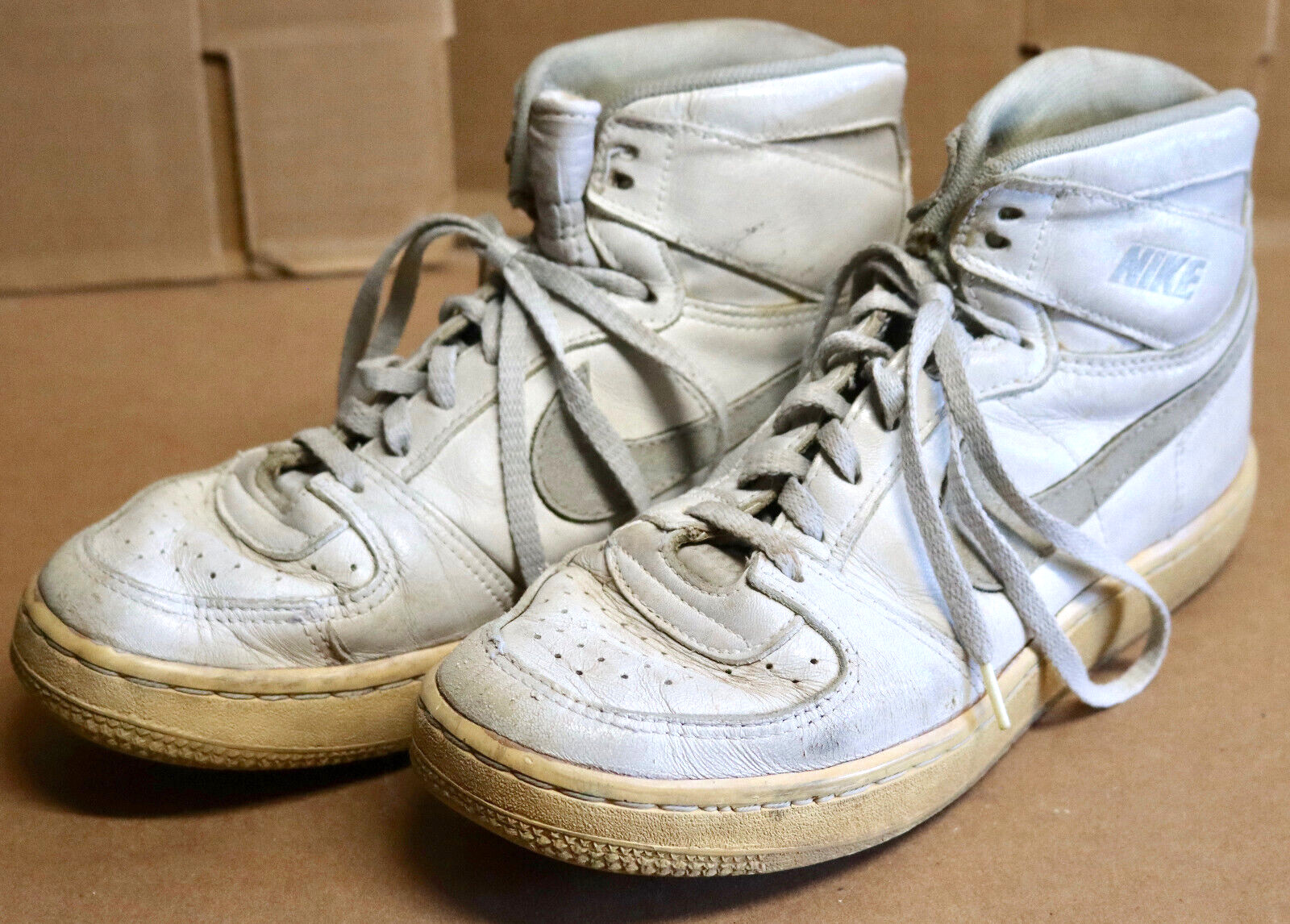 Vintage 1985 Nike Team Convention High Hi Top Shoes S… - Gem