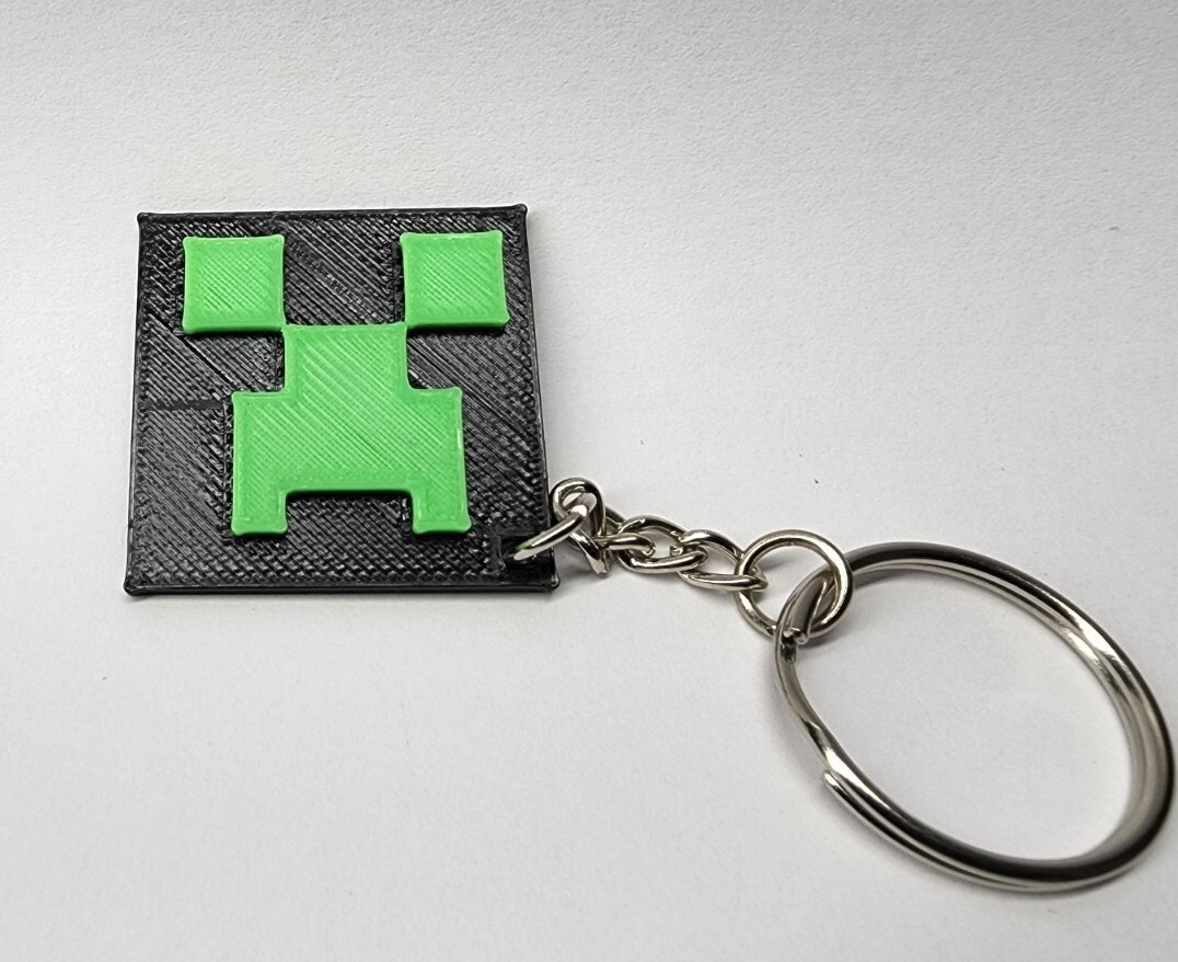 Minecraft Creeper Keychain - Black and Green 3D printed - Free Keyring ...