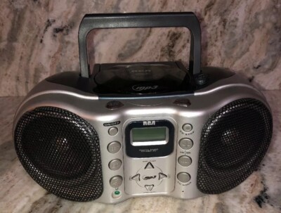 RCA AM/FM Portable Boombox w/ CD-R/RW Player MP3 Input Base Boost Model ...