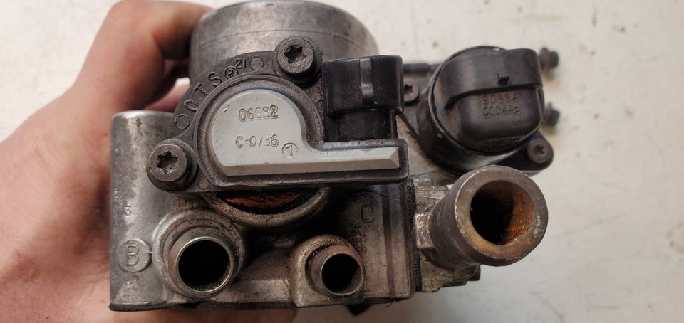 94 95 96 LT1 LT4 Corvette C4 V8 5.7 THROTTLE BODY with BOLTS OEM | eBay