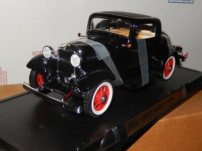FAIRFIELD MINT ROAD SIGNATURE 1932 Ford 3-Window Coupe DIE-CAST CAR 1/ ...